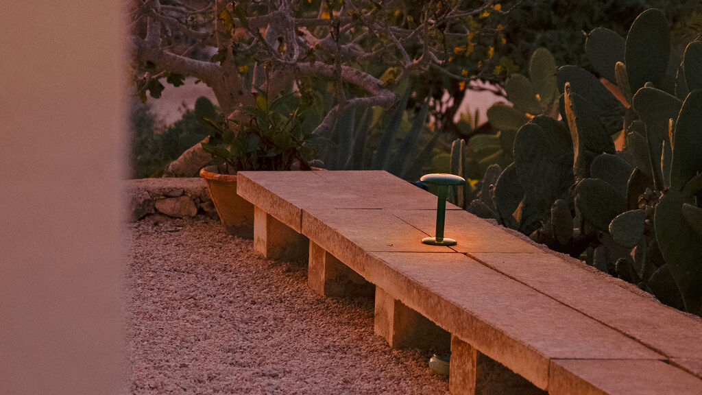 Decorative Modern Lighting for Contemporary Spaces | FLOS USA