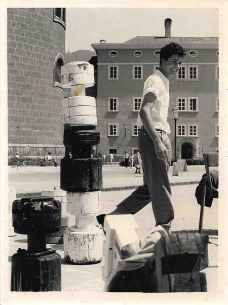 Konstantin Grcic lamps | Flos