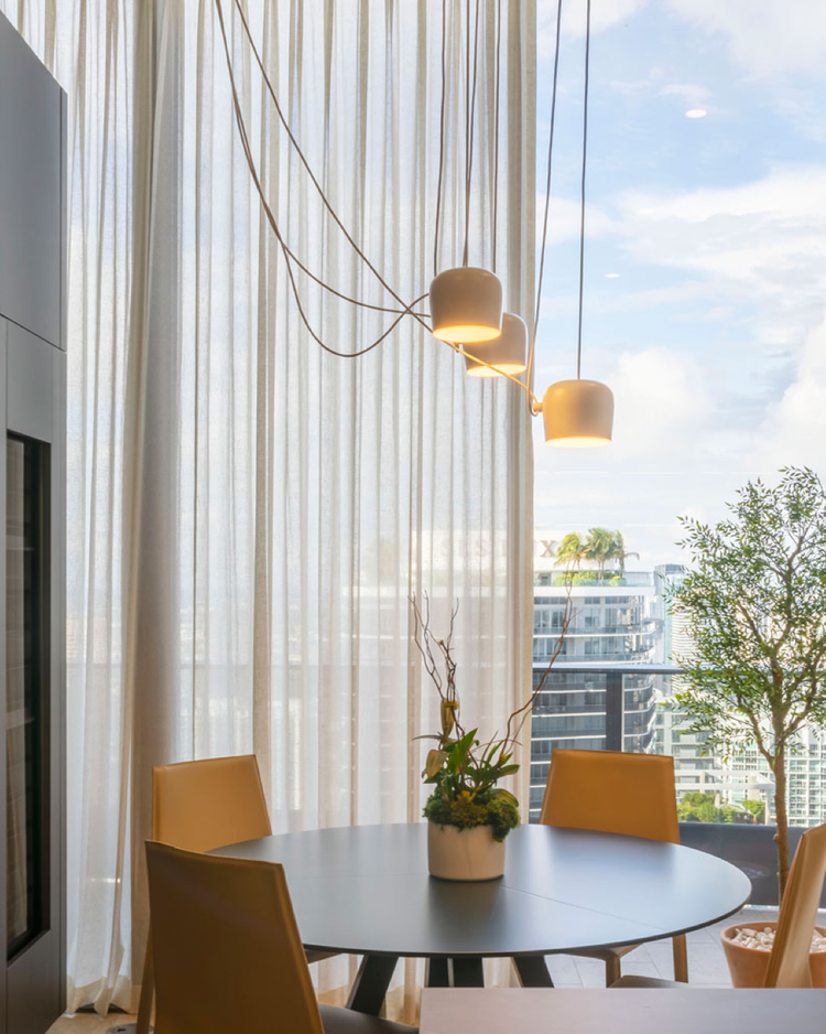 Contemporary and Modern Dining Room lighting | Flos Official Online Store