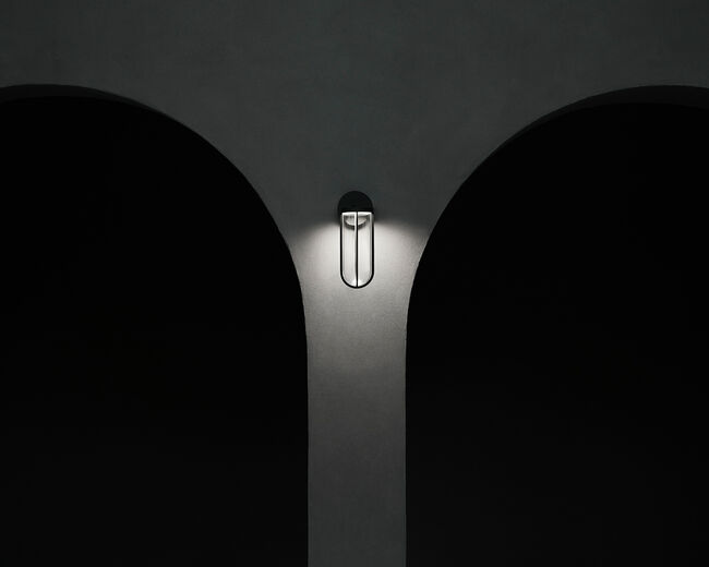 In Vitro Wall Dimmable 1-10V Modern Lamp by Philippe Starck | Flos USA