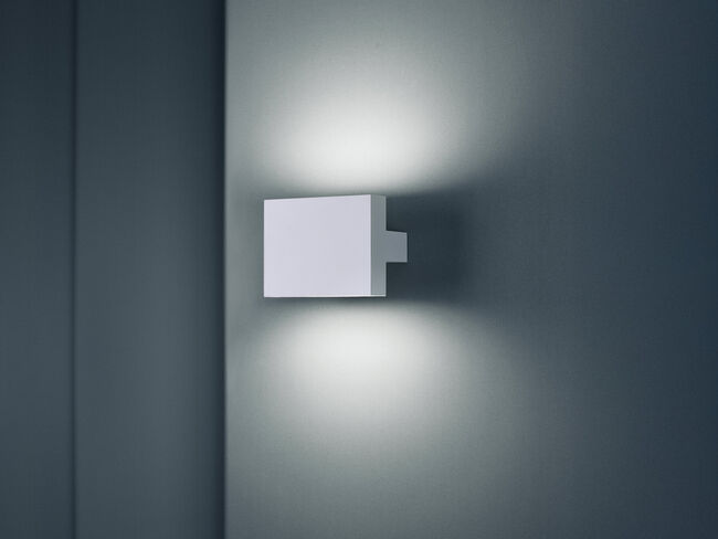 Tight Light Ceiling Lamp | Flos Official Shop